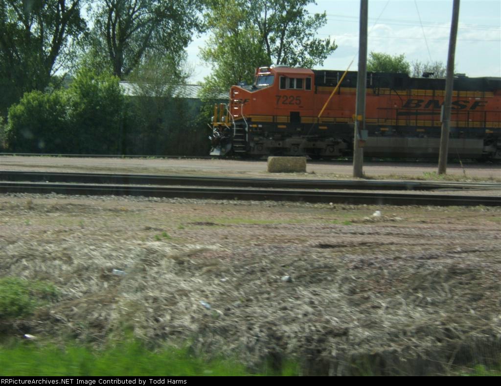 BNSF 7225